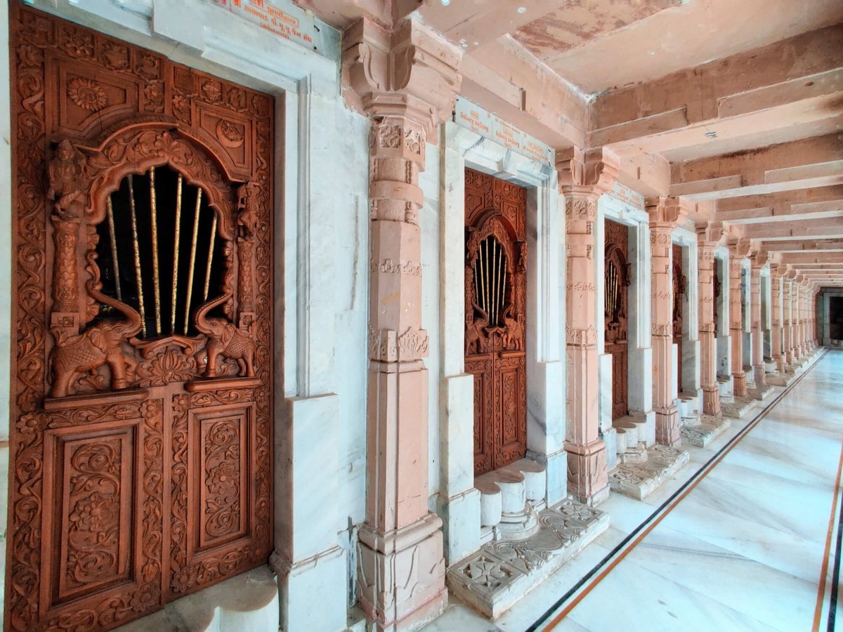 Shri Rantej Tirth - Jain Universe