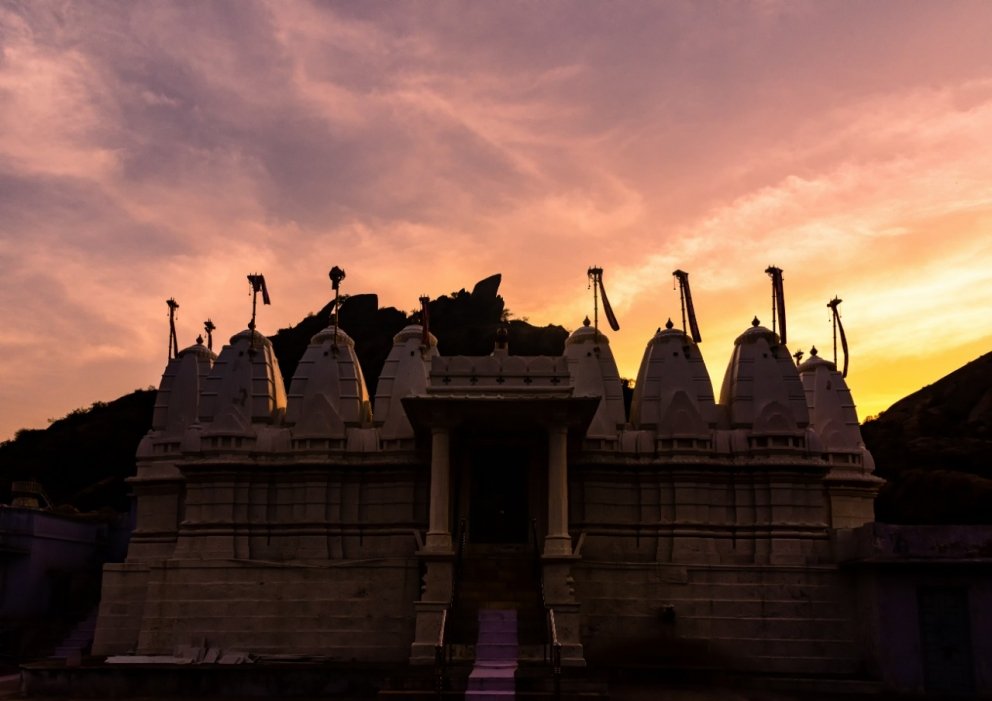 Shri Nandia Tirth - Jain Universe